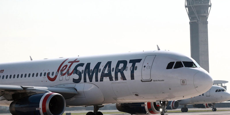 JetSmart lanzó pasajes aéreos a $500: Son más baratos que la micro