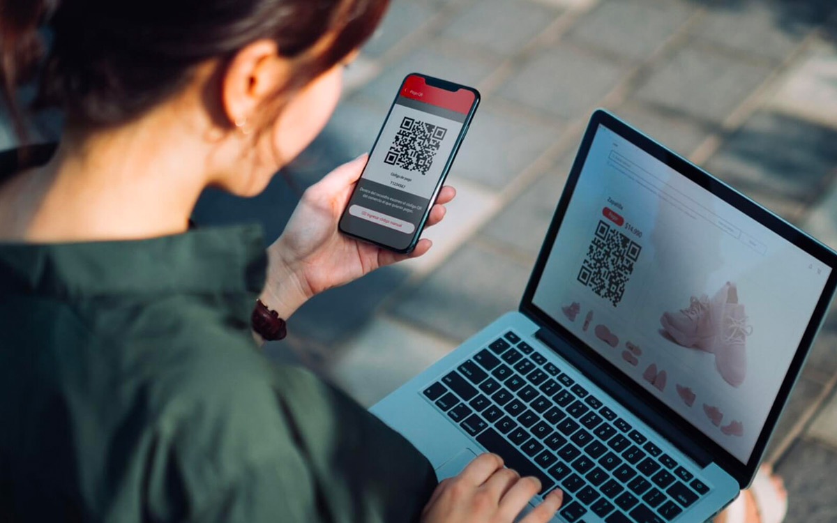 Clientes de Santander podrán realizar pagos con QR de Transbank