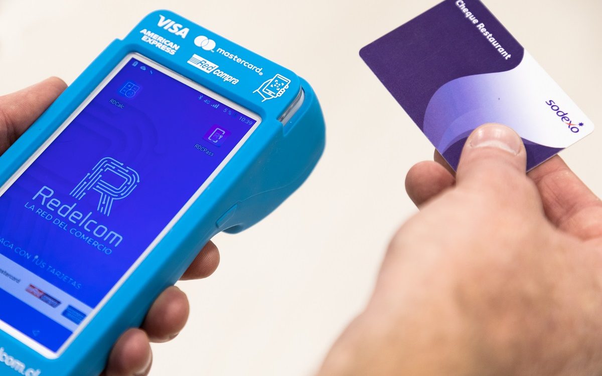 Redelcom sella alianza que permitirá ampliar los comercios que reciben pagos a través de Sodexo