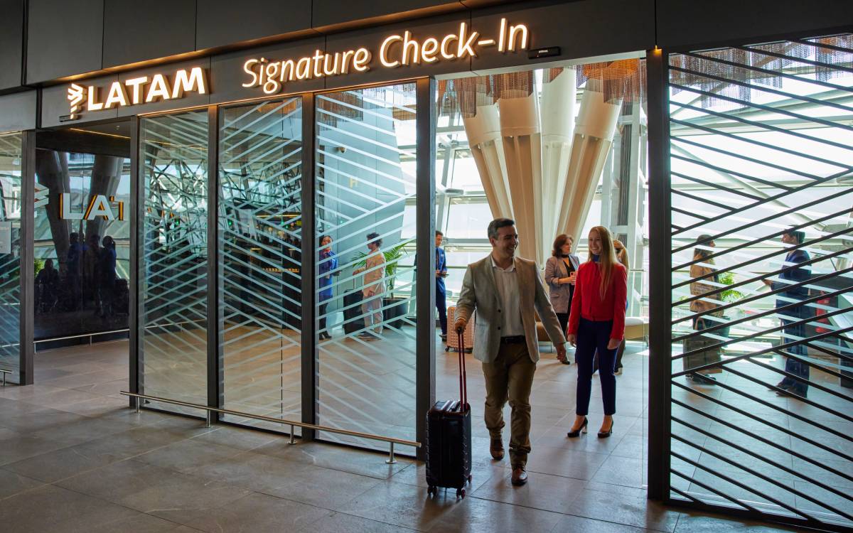 Nuevo check-in premium de LATAM en el Aeropuerto de Santiago - Chócale
