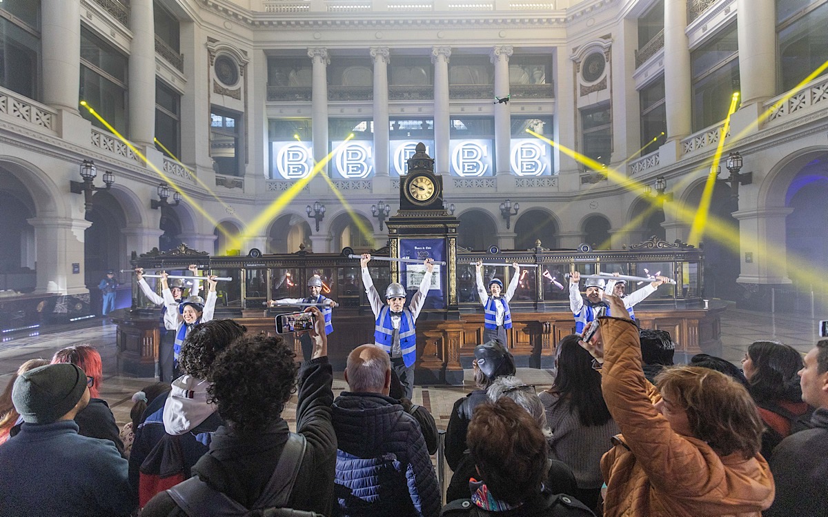 Casa Matriz de Banco de Chile recibe a miles de visitantes en el Día ...